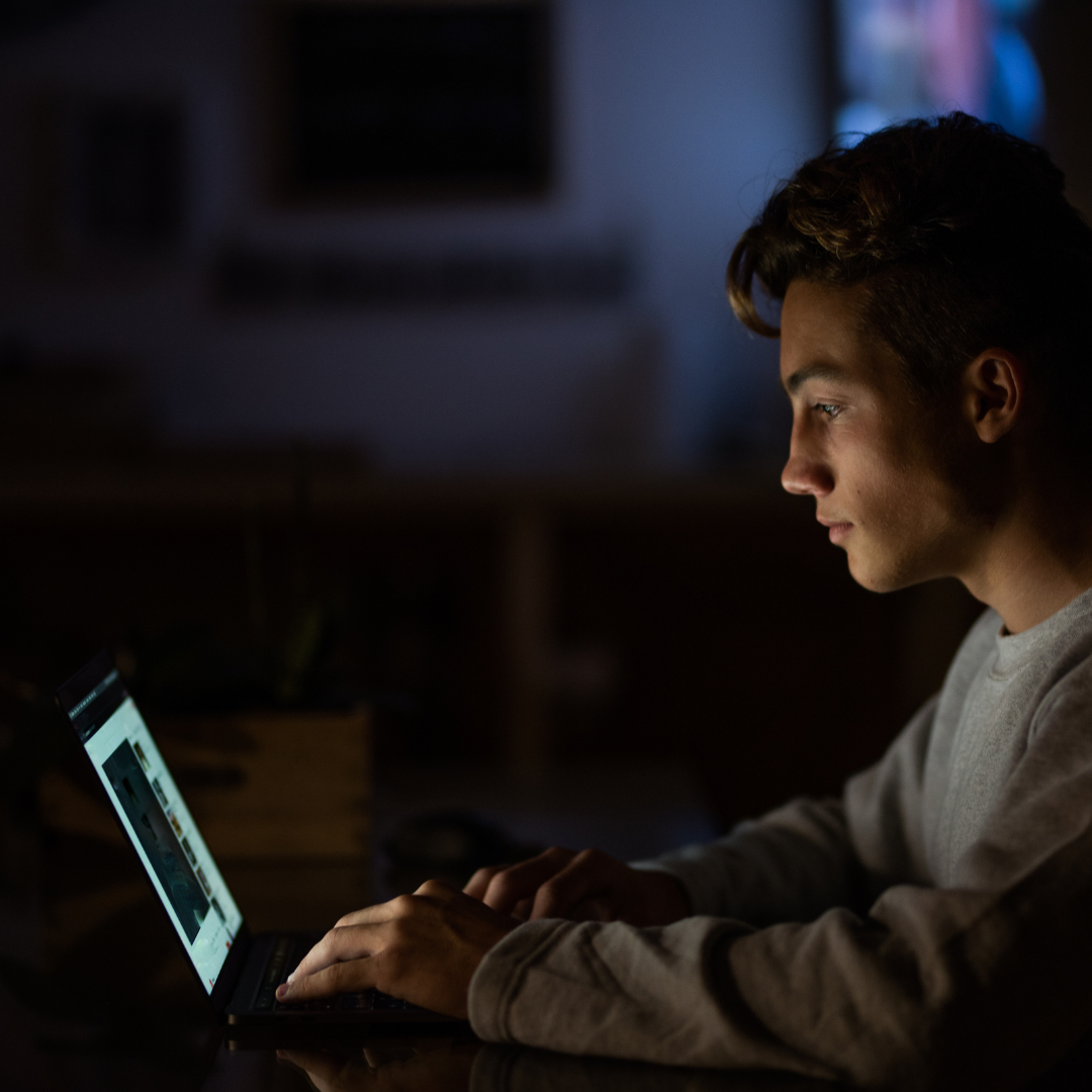 Lenzy | Everything Eyewear